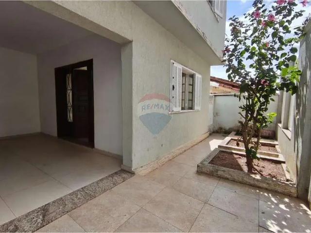 Casa / Sobrado para Venda em Conselheiro Lafaiete/MG Albertina 4 Quartos