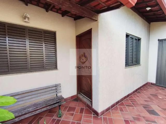 Casa / Sobrado para Venda em Conselheiro Lafaiete/MG Arcádia 3 Quartos