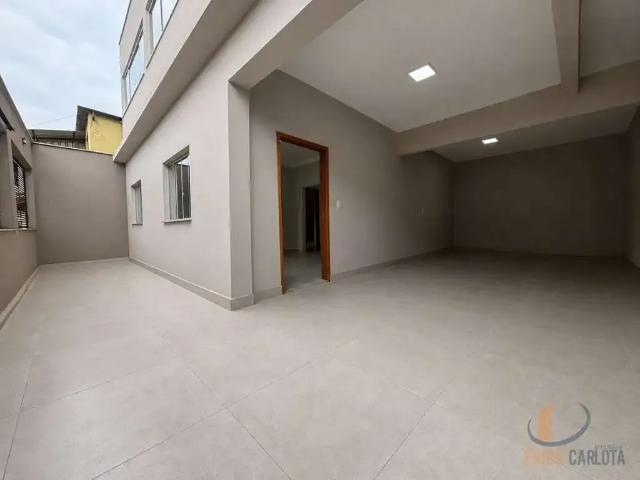 Casa / Sobrado para Venda em Conselheiro Lafaiete/MG Arcádia 3 Quartos