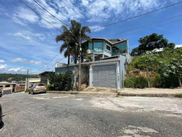 Casa / Sobrado para Venda em Conselheiro Lafaiete/MG Belvedere 3 Quartos