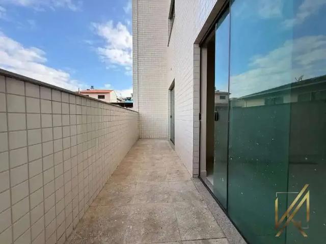 Casa / Sobrado para Venda em Conselheiro Lafaiete/MG Rochedo 3 Quartos