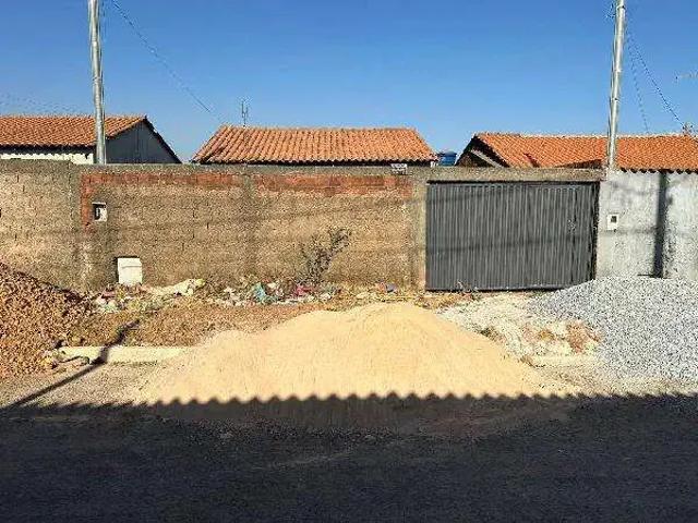 Casa / Sobrado para Venda em Cocalzinho de Goiás/GO Girassol 2 Quartos