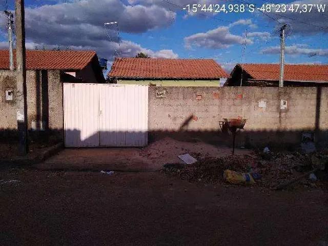 Casa / Sobrado para Venda em Cocalzinho de Goiás/GO Girassol 2 Quartos