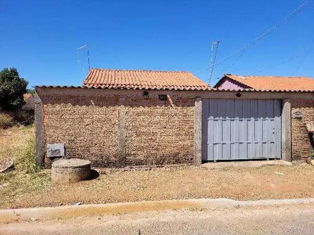 Casa / Sobrado para Venda em Cocalzinho de Goiás/GO Girassol 2 Quartos