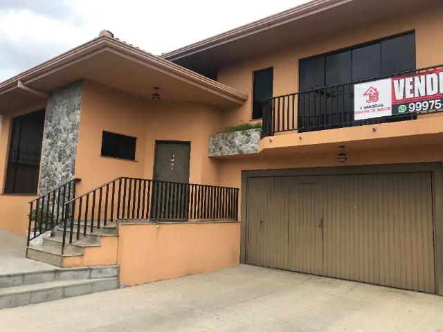 Casa / Sobrado para Venda em Colombo/PR Centro 3 Quartos