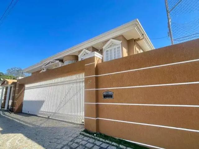 Casa / Sobrado para Venda em Colombo/PR Centro 4 Quartos