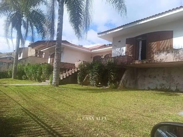 Casa / Sobrado para Venda em Colombo/PR Centro 5 Quartos