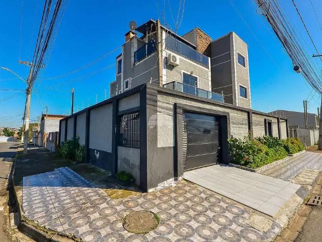 Casa / Sobrado para Venda em Colombo/PR Guaraituba 6 Quartos