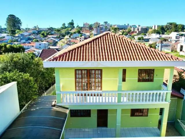 Casa / Sobrado para Venda em Colombo/PR Guarani 5 Quartos