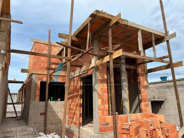 Casa / Sobrado para Venda em Colombo/PR Maracanã 3 Quartos