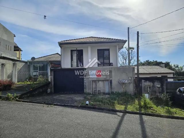 Casa / Sobrado para Venda em Colombo/PR Santa Terezinha 4 Quartos
