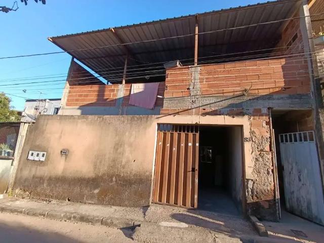 Casa / Sobrado para Venda em Coronel Fabriciano/MG Frederico Ozanan 4 Quartos