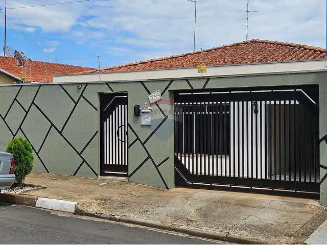 Casa / Sobrado para Venda em Cosmópolis/SP Centro 3 Quartos