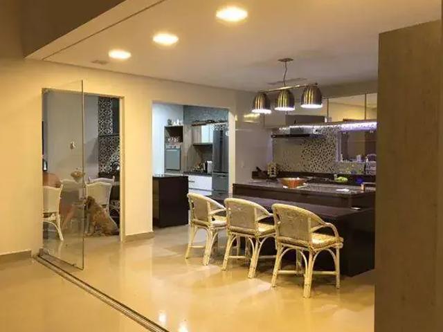 Casa / Sobrado para Venda em Cotia/SP Moinho Velho 4 Quartos