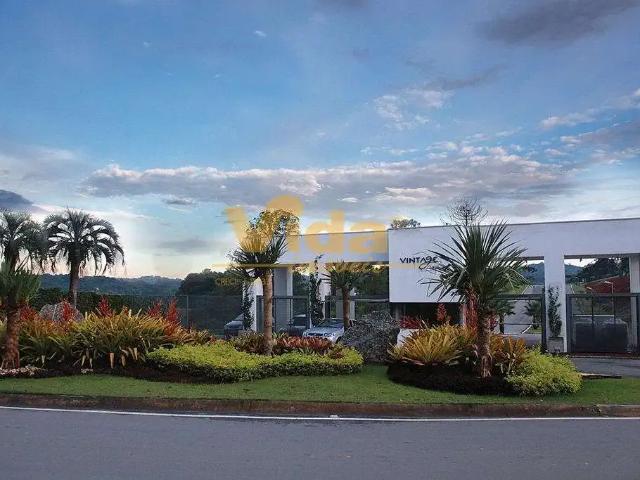 Casa / Sobrado para Venda em Cotia/SP Moinho Velho 5 Quartos