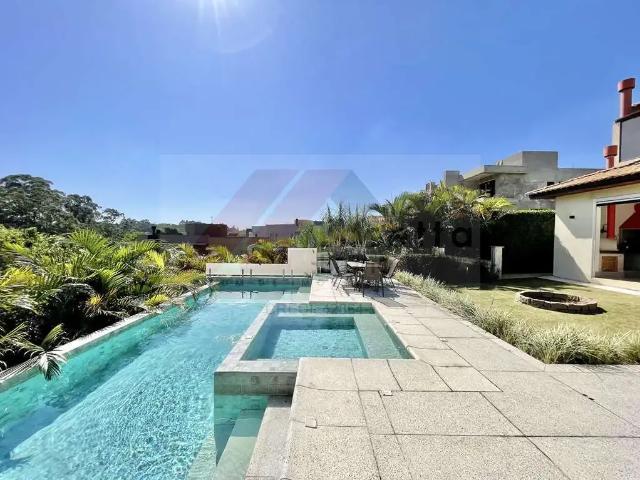 Casa / Sobrado para Venda em Cotia/SP Moinho Velho 6 Quartos