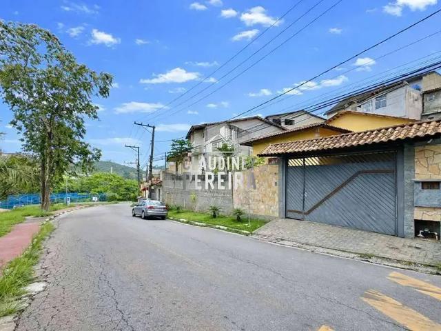 Casa / Sobrado para Venda em Cotia/SP Outeiro de Passárgada 3 Quartos
