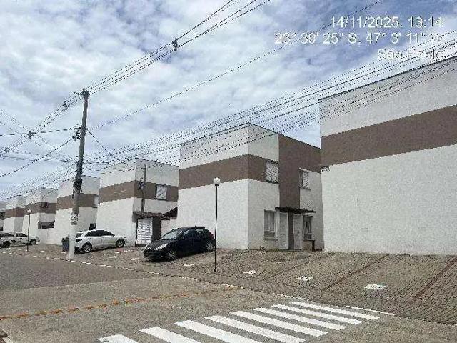 Casa / Sobrado para Venda em Cotia/SP Água Espraiada Caucaia do Alto 2 Quartos