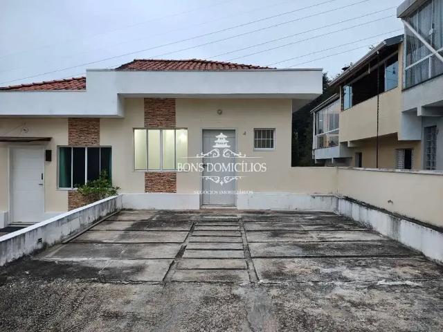 Casa / Sobrado para Venda em Cotia/SP Chácara Canta Galo 3 Quartos