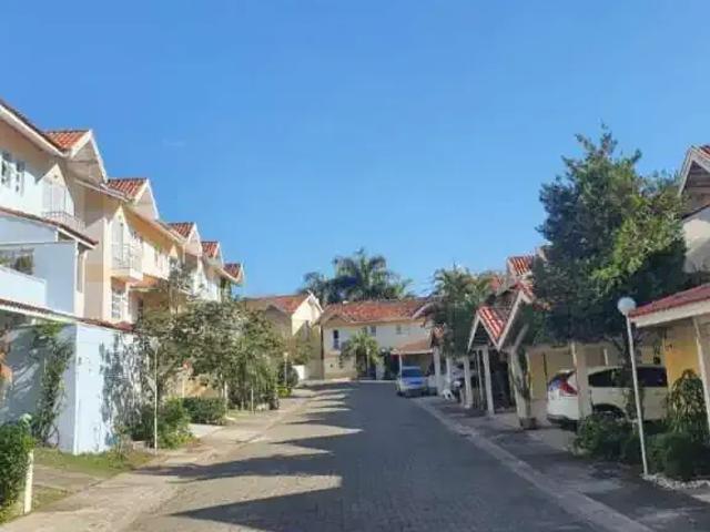 Casa / Sobrado para Venda em Cotia/SP Chácara Pavoeiro 3 Quartos