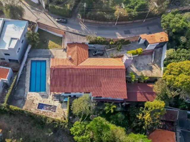 Casa / Sobrado para Venda em Cotia/SP Chácara Pavoeiro 5 Quartos