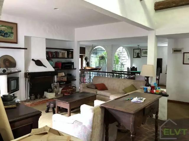 Casa / Sobrado para Venda em Cotia/SP Chácaras do Refúgio Granja Viana 4 Quartos