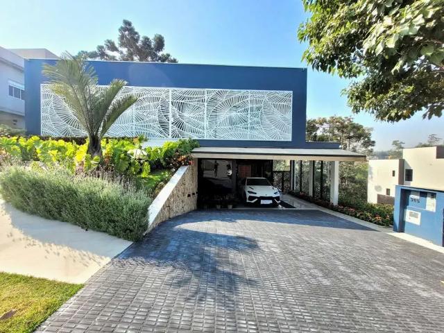 Casa / Sobrado para Venda em Cotia/SP Granja Viana 4 Quartos