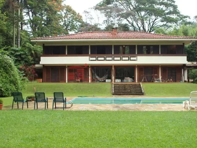 Casa / Sobrado para Venda em Cotia/SP Granja Viana 4 Quartos