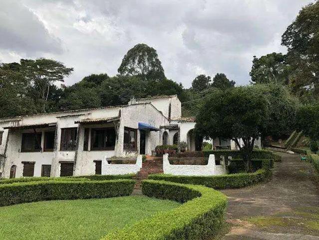 Casa / Sobrado para Venda em Cotia/SP Granja Viana 4 Quartos