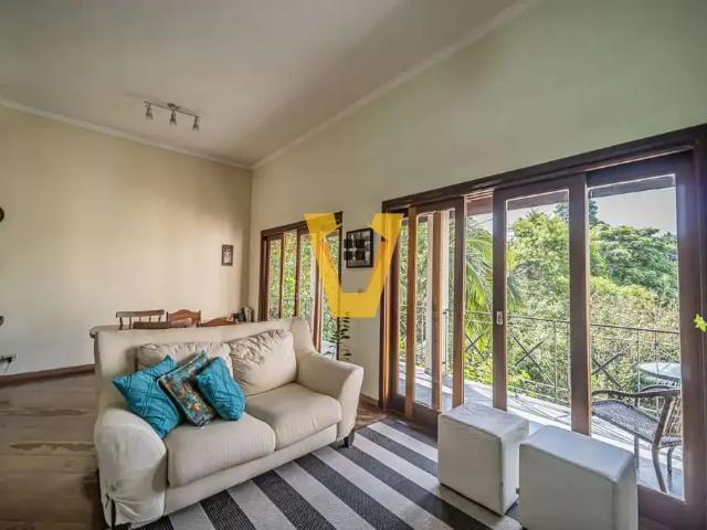 Casa / Sobrado para Venda em Cotia/SP Granja Viana 4 Quartos