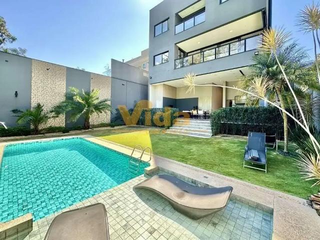 Casa / Sobrado para Venda em Cotia/SP Granja Viana 4 Quartos