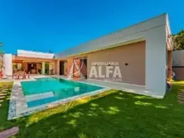 Casa / Sobrado para Venda em Cotia/SP Granja Viana 4 Quartos