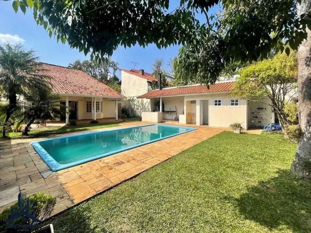 Casa / Sobrado para Venda em Cotia/SP Granja Viana 4 Quartos