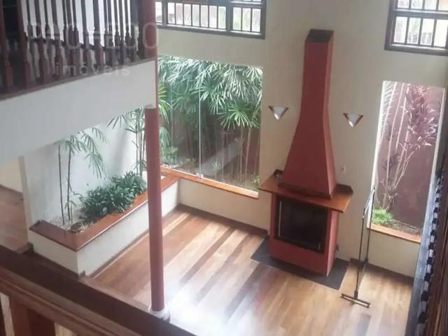 Casa / Sobrado para Venda em Cotia/SP Granja Viana 4 Quartos