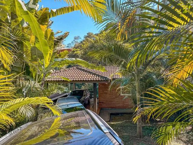 Casa / Sobrado para Venda em Cotia/SP Granja Viana 4 Quartos