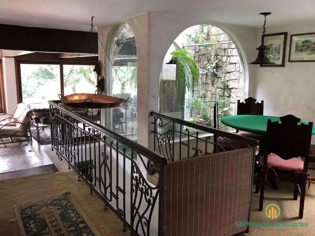 Casa / Sobrado para Venda em Cotia/SP Granja Viana 4 Quartos