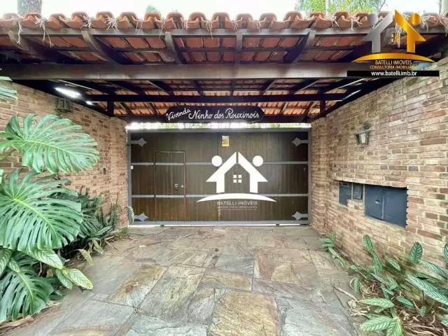 Casa / Sobrado para Venda em Cotia/SP Granja Viana 5 Quartos