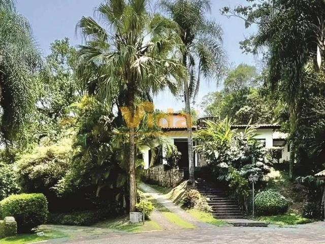 Casa / Sobrado para Venda em Cotia/SP Granja Viana 6 Quartos