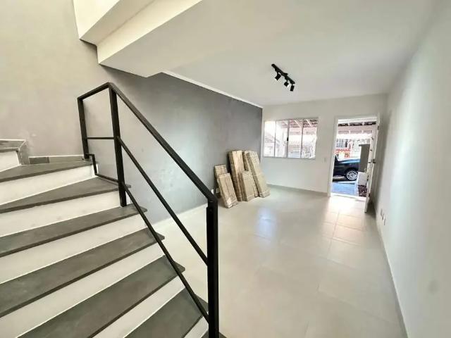 Casa / Sobrado para Venda em Cotia/SP Granja Viana 2 Quartos