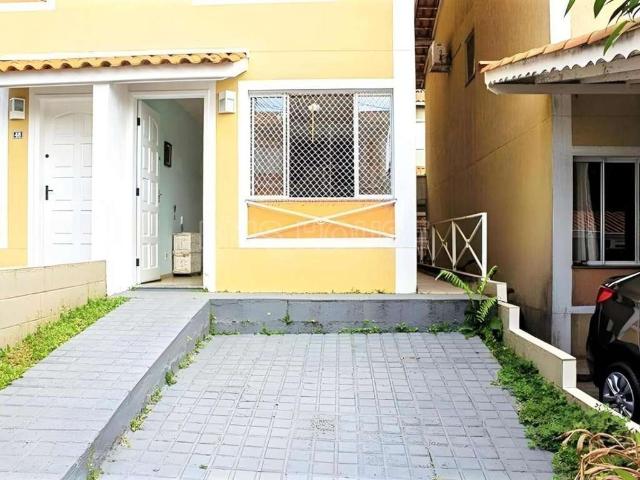 Casa / Sobrado para Venda em Cotia/SP Granja Viana 2 Quartos