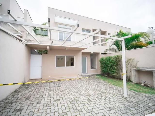 Casa / Sobrado para Venda em Cotia/SP Granja Viana 3 Quartos
