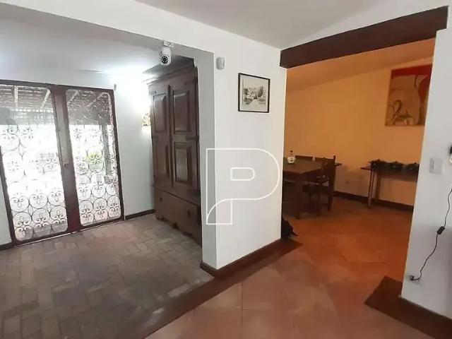 Casa / Sobrado para Venda em Cotia/SP Granja Viana 3 Quartos