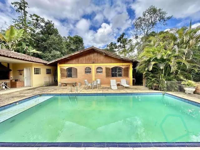 Casa / Sobrado para Venda em Cotia/SP Granja Viana 3 Quartos