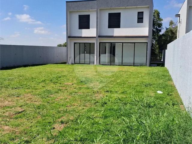 Casa / Sobrado para Venda em Cotia/SP Granja Viana 3 Quartos