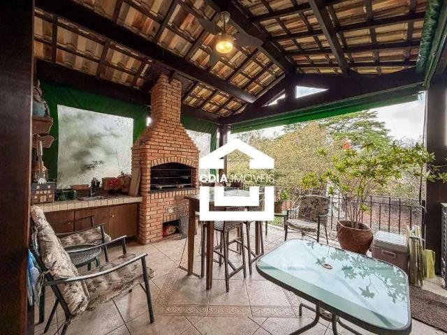 Casa / Sobrado para Venda em Cotia/SP Granja Viana 3 Quartos