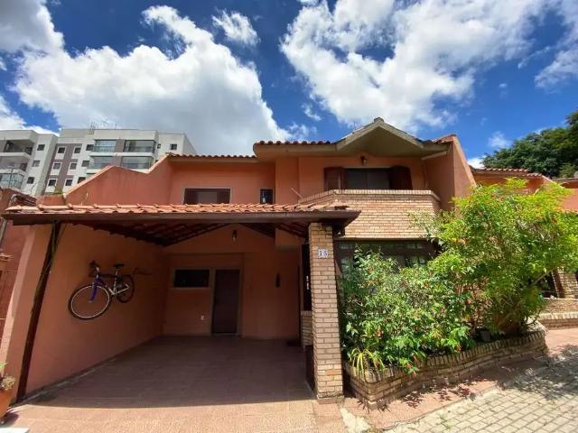 Casa / Sobrado para Venda em Cotia/SP Granja Viana 3 Quartos