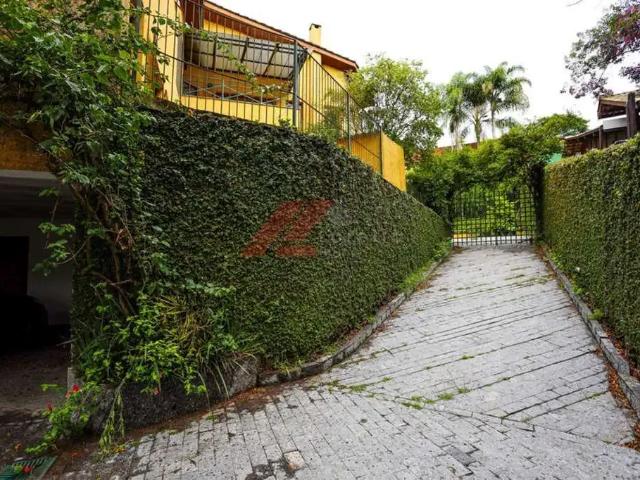 Casa / Sobrado para Venda em Cotia/SP Granja Viana II 4 Quartos