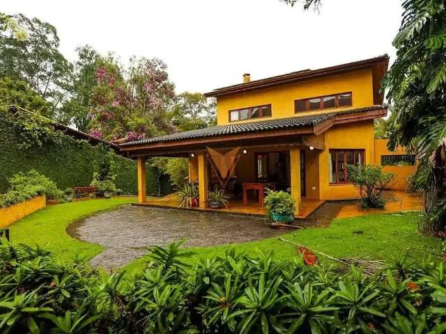 Casa / Sobrado para Venda em Cotia/SP Granja Viana II 4 Quartos