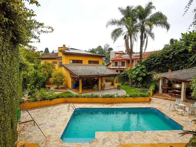 Casa / Sobrado para Venda em Cotia/SP Granja Viana II 4 Quartos