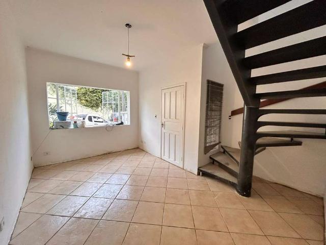 Casa / Sobrado para Venda em Cotia/SP Jardim Barro Branco 2 Quartos